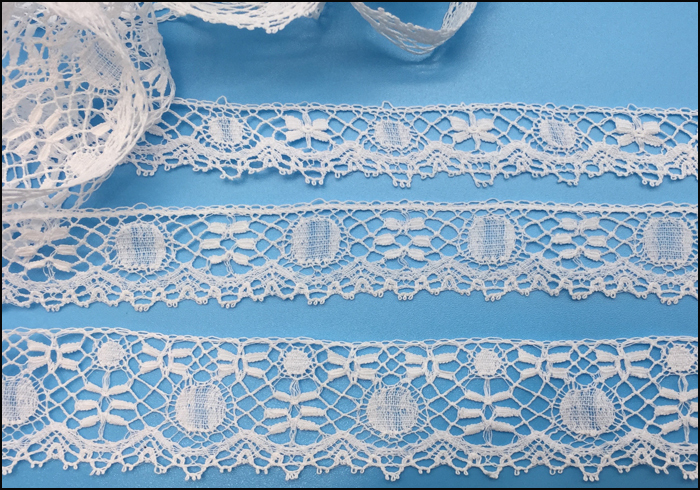 Simply Wonderful Things Coordinating Laces in three widths