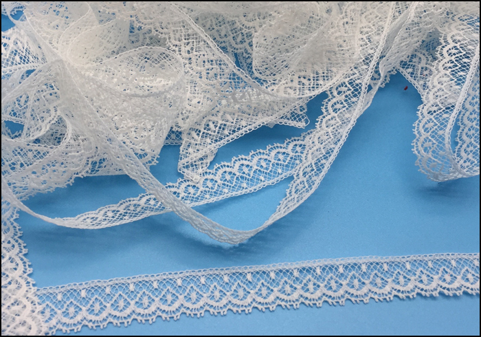 Simply Wonderful Things 1/2" French cotton lace edging, pale ivory